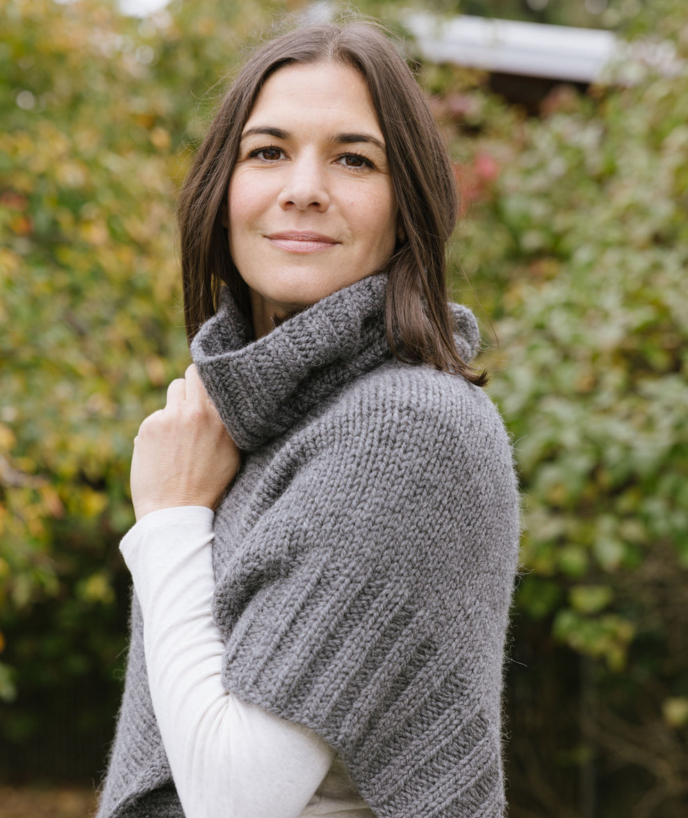 Chunky Seamless Poncho Using Wool and the Gang Alpachino Merino ...