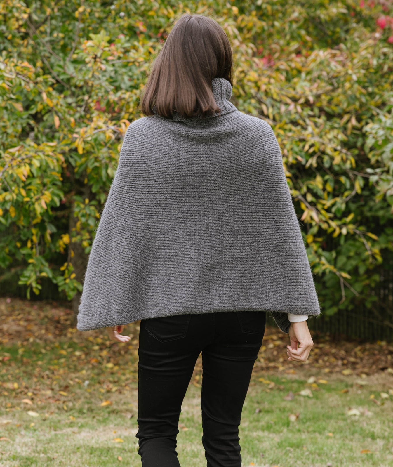 Chunky Seamless Poncho Using Wool and the Gang Alpachino Merino ...