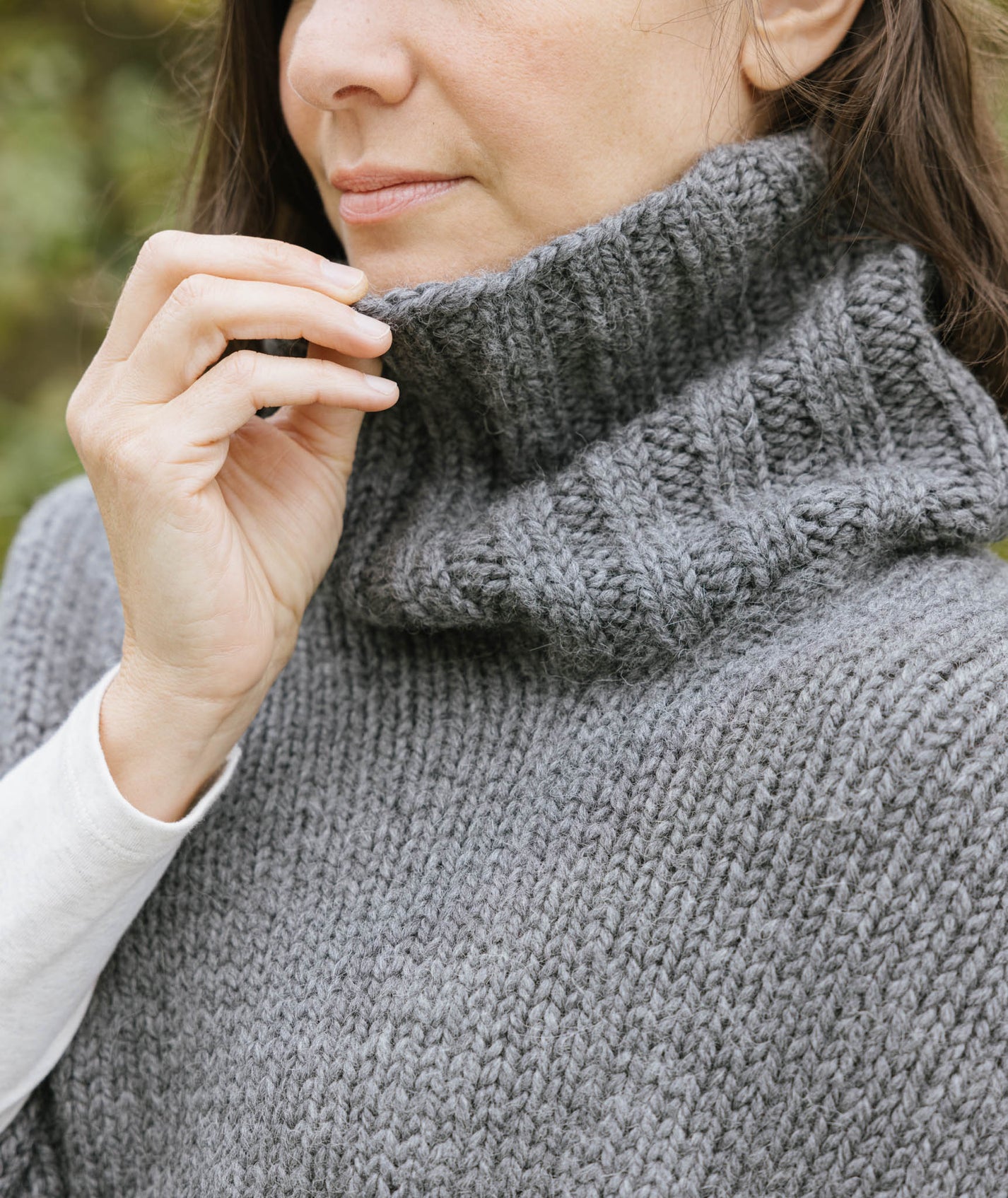 Chunky Seamless Poncho Using Wool and the Gang Alpachino Merino ...