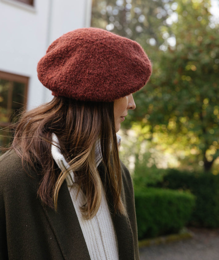Studio Beret Using Woolfolk Flette Bulky – Churchmouse Yarns & Teas